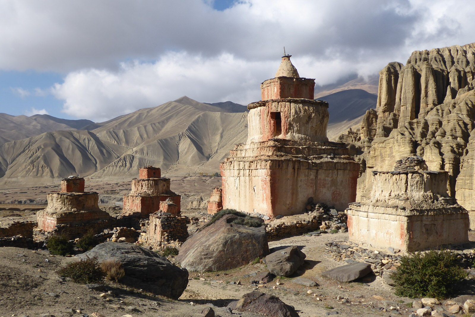 Magnificent Mustang: Trekking Nepal's mountain deserts - Lonely Planet