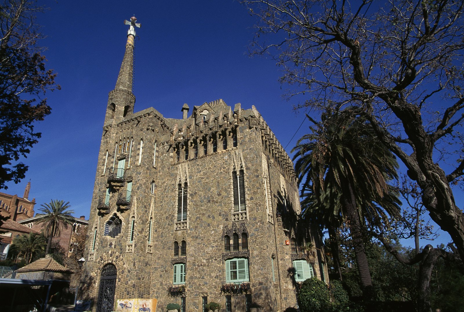 The best Barcelona barrios for escaping the crowds – Lonely Planet ...